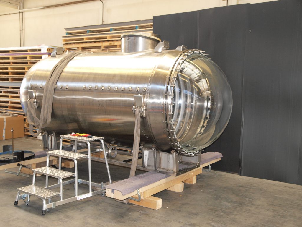 Bow and tower window for dive boat LULA 1000 - Heinz Fritz GmbH ...